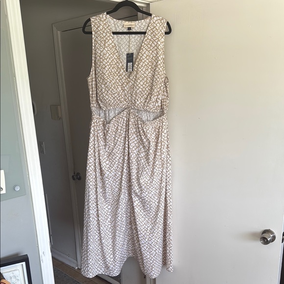 Universal Thread | Dresses | Universal Thread White And Tan Tie Front ...